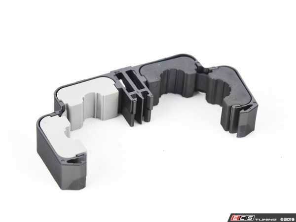Genuine BMW - 07149307880 - Dual Clip (07-14-9-307-880)
