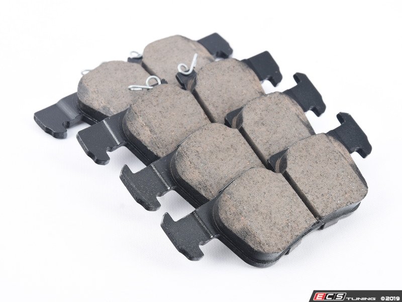 Akebono - EUR1762 - Rear Euro Ceramic Brake Pad Set EUR1762