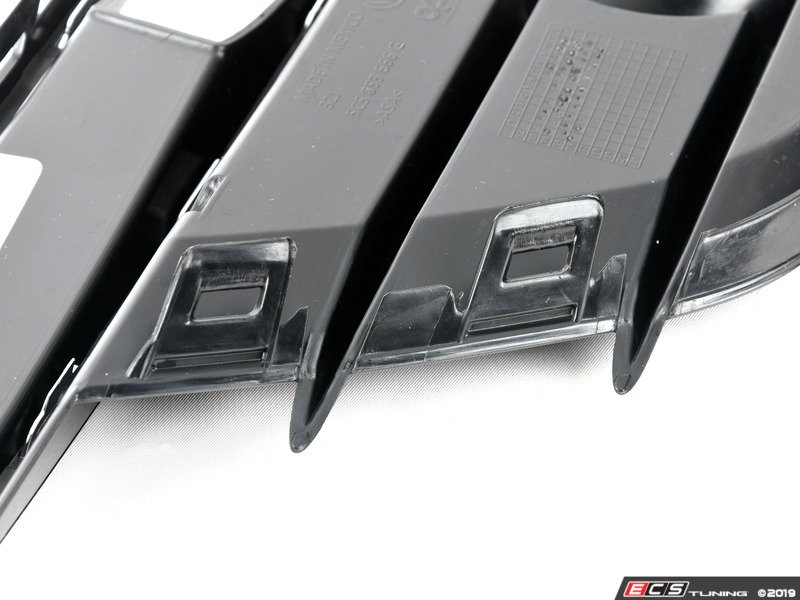 Genuine Volkswagen Audi - 5C5854662E9B9 - GRILLE (5C5 854 662 E 9B9)