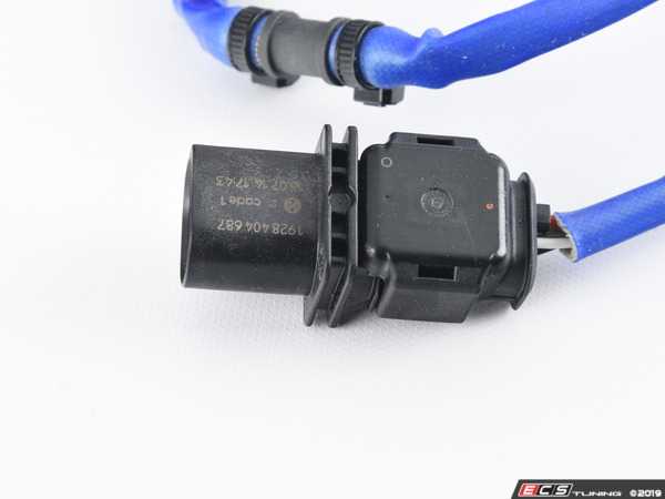 Bosch - 95560616801 - OEM Pre-Catalyst Oxygen Sensor - Priced Each