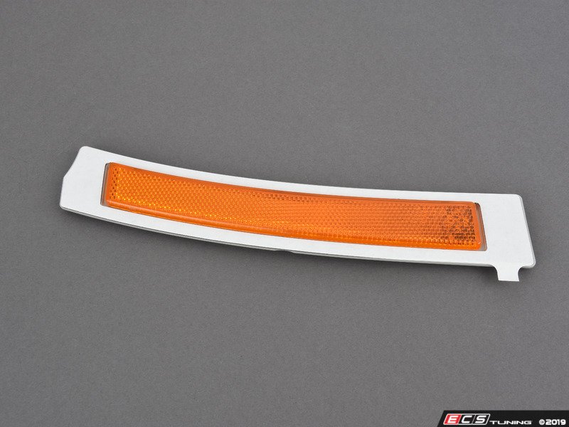 Genuine BMW - 63147199627 - SIDE MARKER REFLECTO (63-14-7-199-627)