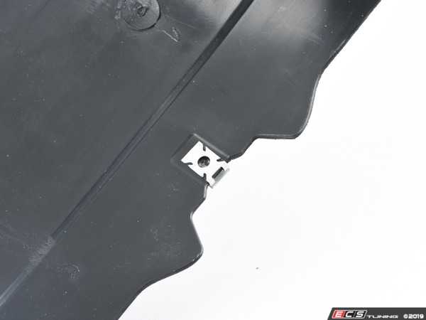 Genuine Volkswagen Audi - 1K0805911G - WHEEL HOUS (1K0 805 911 G)