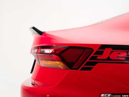 ECS - 027379ECS01 - MK7 Jetta Trunk Spoiler - Gloss Black