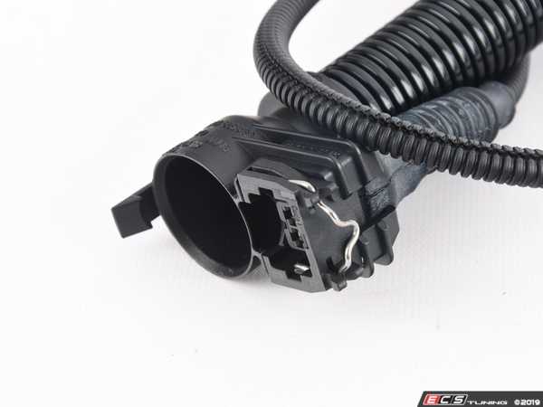 Genuine BMW - 13718516190 - PIPE (13-71-8-516-190)
