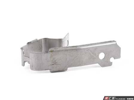 Genuine BMW - 17221745132 - Oil Pipe Bracket (17-22-1-745-132)
