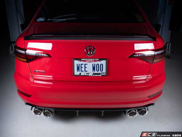 ECS - 027366ECS01KT - MK7 Jetta Quad Tip Gloss Black Rear Diffuser