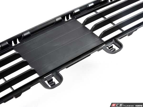 Genuine BMW - 51117303083 - GRILL, CENTER LOWER (51-11-7-303-083)