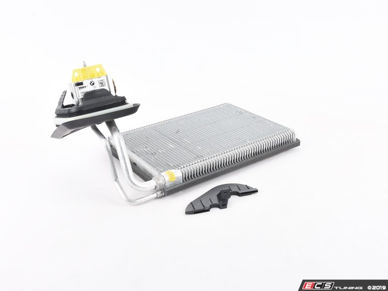 Genuine BMW - 82112458101 - G02 SUNSHADE (82-11-2-458-101)