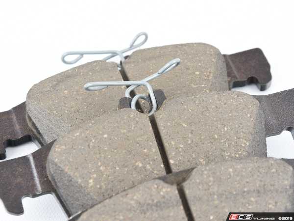 Genuine Volkswagen Audi - 3QF698451 - Brake Pad Set (3QF 698 451)