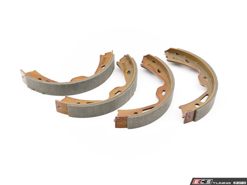 German - 99735299302 - Set Of Parking Brake Shoes