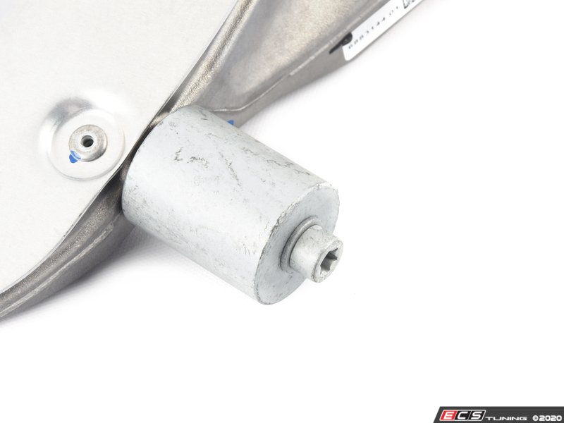 Genuine BMW - 22116883144 - Engine Supporting Bracket - Right (22-11-6 ...