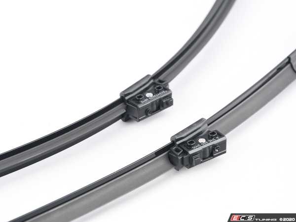 Genuine Mercedes Benz - 1768204300 - Wiper Blade Set