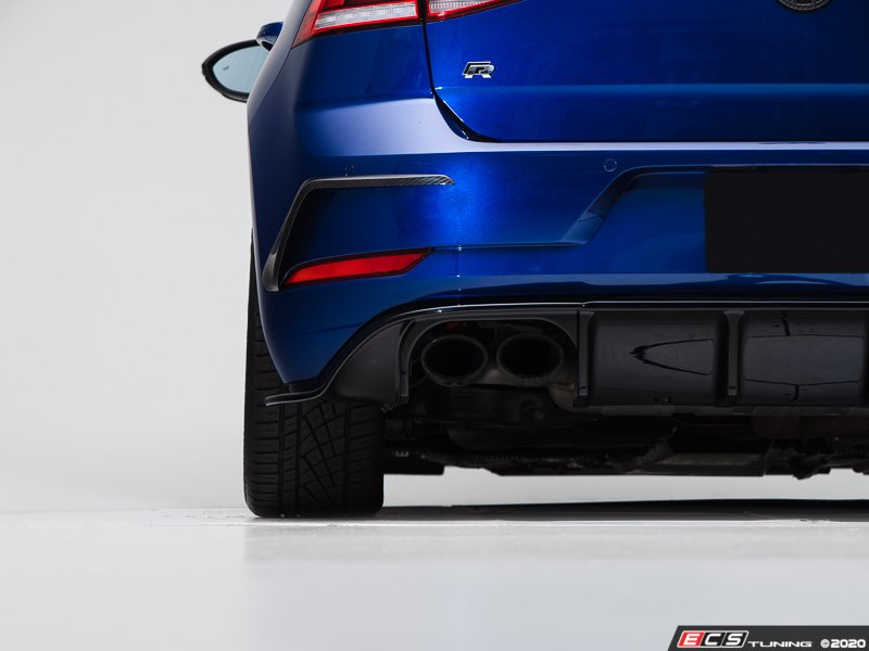 ECS - 027992ecs01KT - MK7.5 Golf R Gloss Black Rear Diffuser