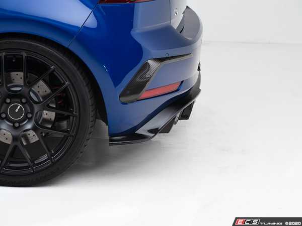 ECS - 027992ecs01KT - MK7.5 Golf R Gloss Black Rear Diffuser