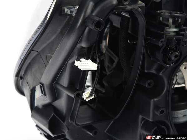 Genuine BMW - 63117348511 - Ahl-Xenon Headlight - Left (63-11-7-348-511)