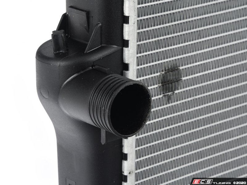 Genuine BMW - 17111469176 - RADIATOR (17-11-1-469-176)
