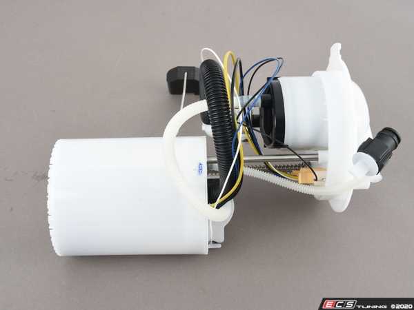 Vemo - 561919051D - Fuel Pump Assembly