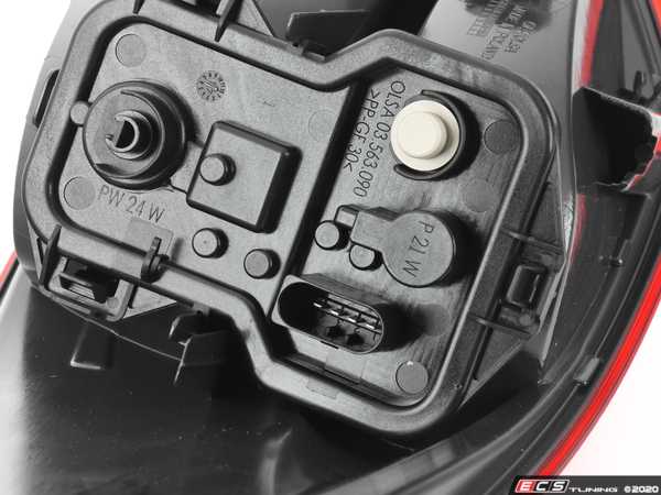 Genuine BMW - 63217331281 - F26 X4 Taillight for Fender (63-21-7-331-281)