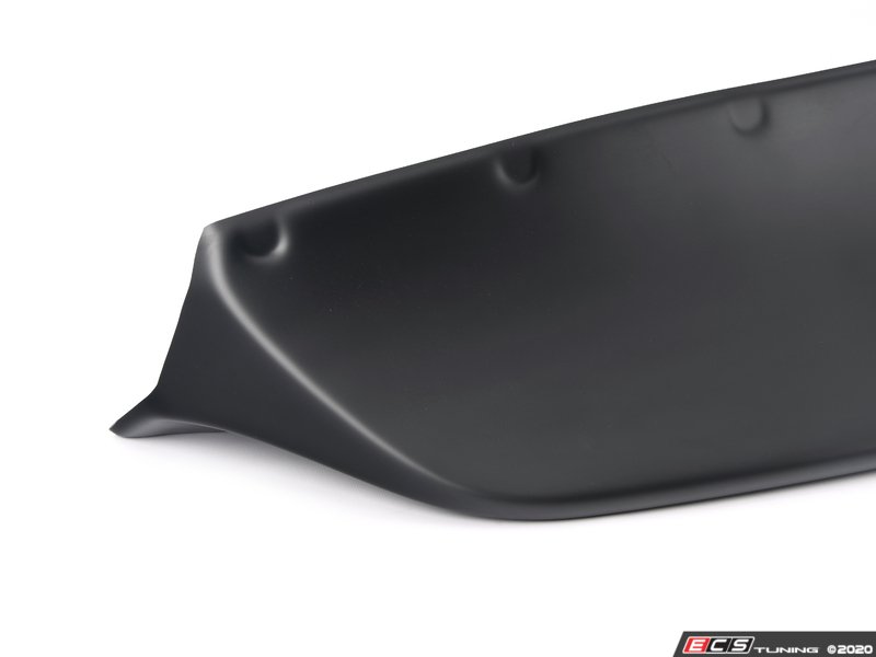 Clinched - duck-e82 - E82 Ducktail Spoiler