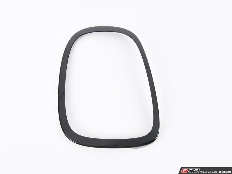 Bremmen Parts - 51712285495 - Rear Taillight Black Line Surround - Left