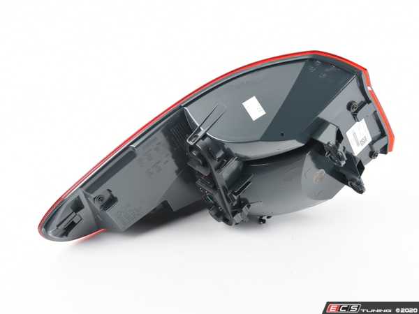 Genuine BMW - 63217488544 - F48 X1 Taillight for Fender (63-21-7-488-544)