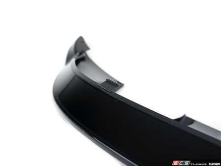 ECS - 029353ECS01-01KT - MK7 GTI Gloss Black Rear Diffuser