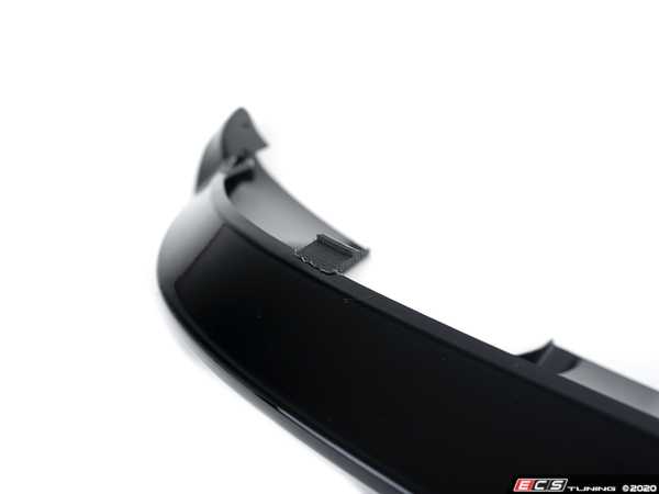 ECS - 029353ECS01-01KT - MK7 GTI Gloss Black Rear Diffuser