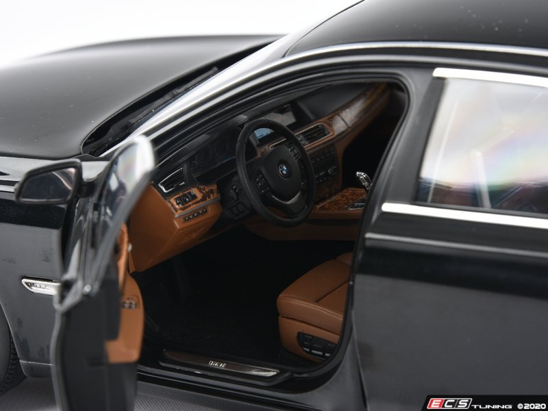 Genuine BMW - 80432360450 - BMW MINIATUR F02 750LI LCI - (NO LONGER ...