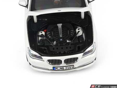 Genuine BMW - 80432360451 - BMW MINIATUR F02 750LI LCI (80-43-2-360-451)