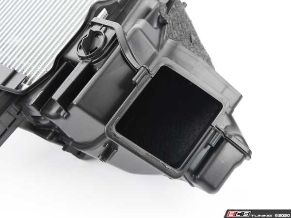 Genuine Volkswagen Audi - 4M1820023B - EVAPORATOR (4M1 820 023 B)