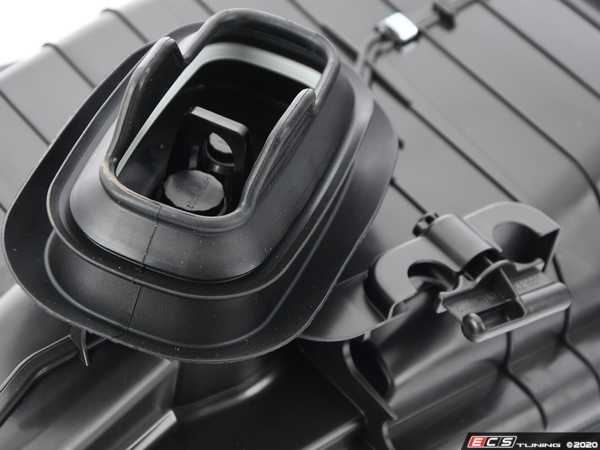 Genuine Volkswagen Audi - 4M1820023B - EVAPORATOR (4M1 820 023 B)