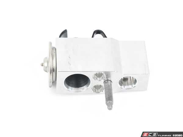 Genuine Volkswagen Audi - 8W0820679 - VALVE (8W0 820 679)