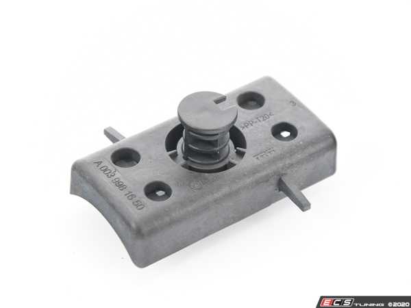 Genuine Mercedes Benz - 0039981650 - PLUG