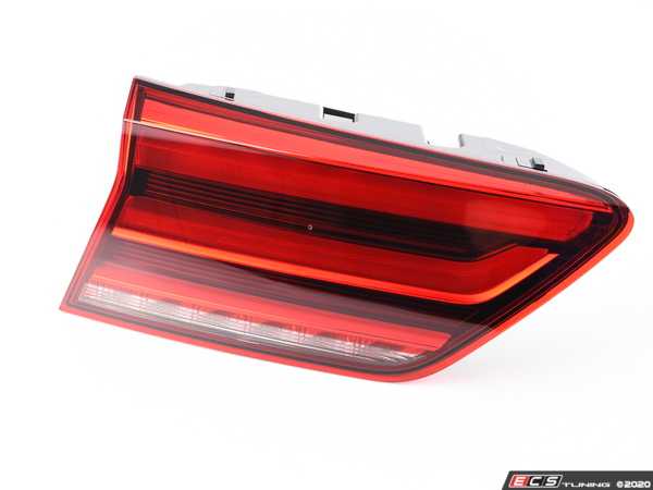 Genuine Volkswagen Audi - 3CM945307 - TAIL LIGHT (3CM 945 307)