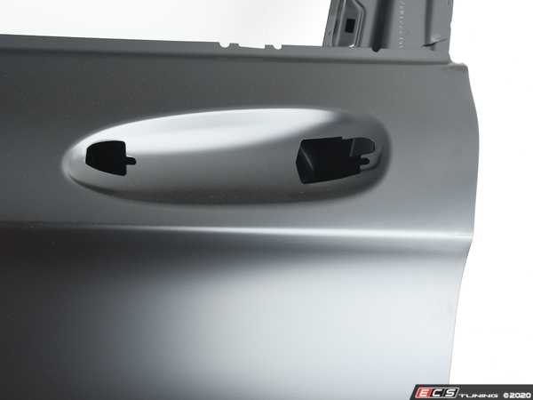 Genuine Mercedes Benz - 156720010564 - DRIVER'S DOOR