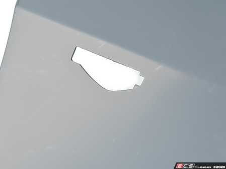 Genuine BMW - 51657222996 - Fender (51-65-7-222-996)