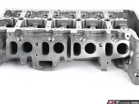 Genuine BMW - 11127810463 - Cylinder Head (11-12-7-810-463)