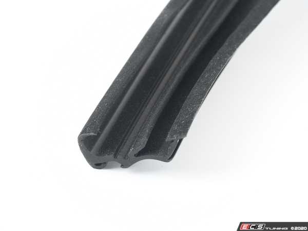 Genuine Volkswagen Audi - 3C4837432F5AP - Front Window Channel - Right ...