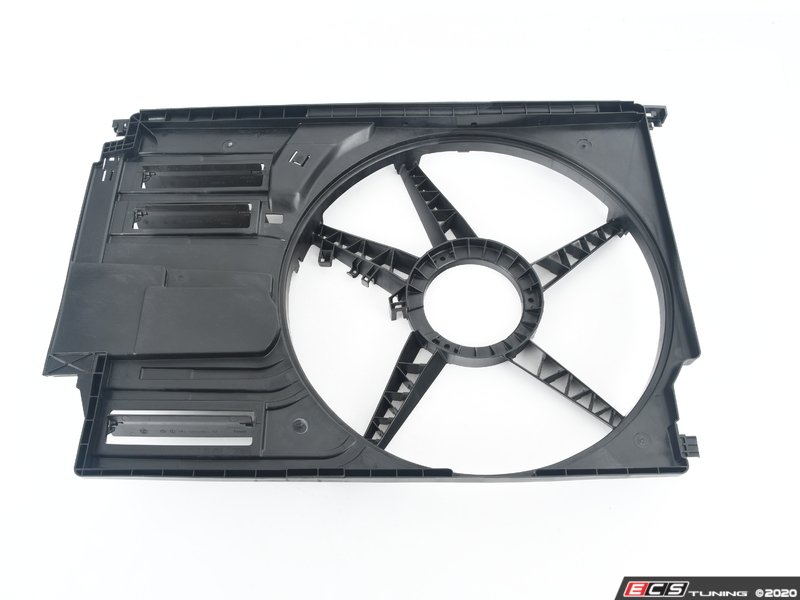 Genuine BMW - 17427637188 - FAN SHROUD (17-42-7-637-188)