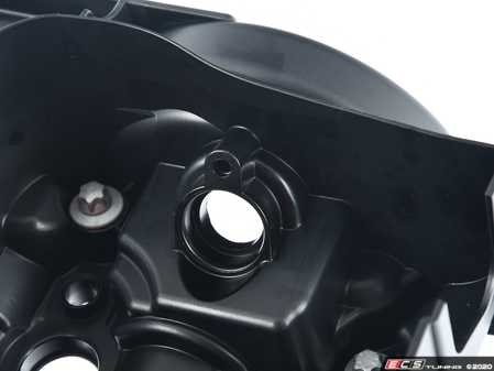 Genuine BMW - 11128589942 - Valve Cover (11-12-8-589-942)