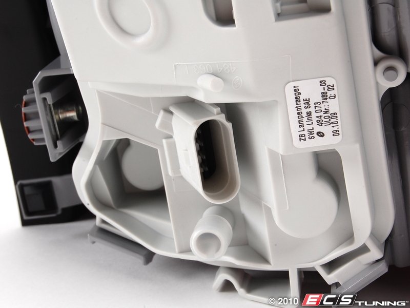 Genuine Volkswagen Audi - 8E9945095F - Outer Tail Light - Left (8E9 945 ...