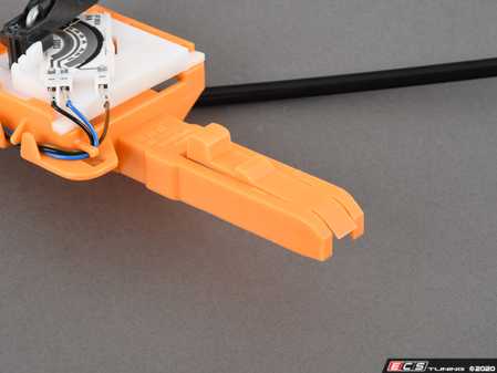 Genuine Volkswagen Audi - 7P0919673J - SENDER (7P0 919 673 J)