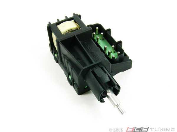 Genuine BMW - 61318353508 - Headlight Pull Switch (61-31-8-353-508)