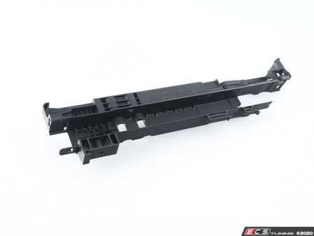 Genuine BMW - 17118095287 - COVERING LEFT (17-11-8-095-287)