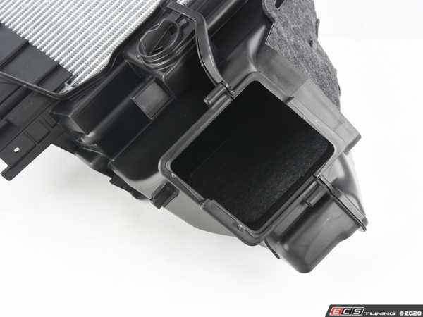 Genuine Volkswagen Audi - 4M1820023C - EVAPORATOR (4M1 820 023 C)