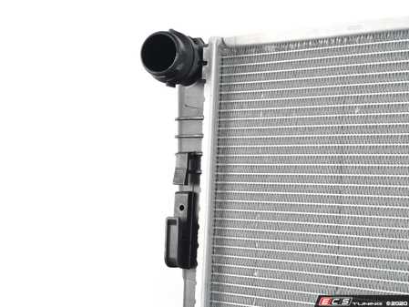 Genuine BMW - 17118623366 - Radiator (17-11-8-623-366)