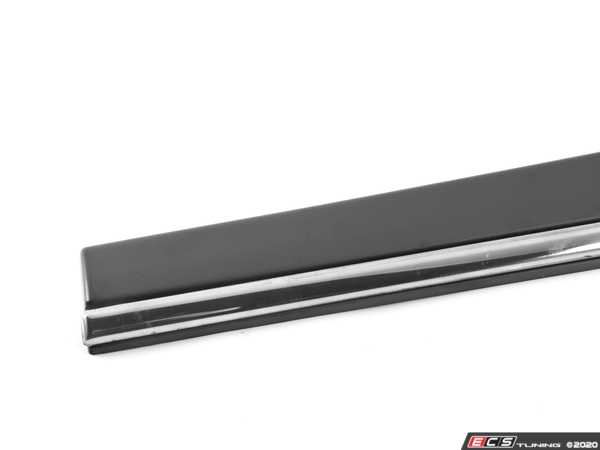 Genuine Mercedes Benz - 22069006629999 - Front Door Trim Strip - Right Side