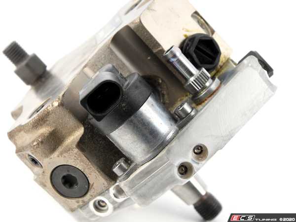 Genuine BMW - 13518511825 - High Pressure Fuel Pump (13-51-8-511-825)