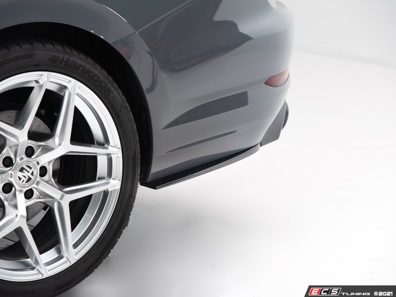 ECS - 007218la01-01KT - MK7 Jetta GLI Rear Diffuser Kit - Gloss Black