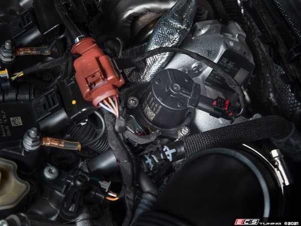 ECS - 028495ECS01 - VW MK8 2.0T / Audi 3.0T Diverter Valve Spacer ...